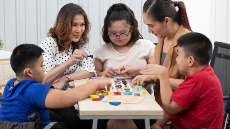 Social Skills: Made For Me Literacy Edition